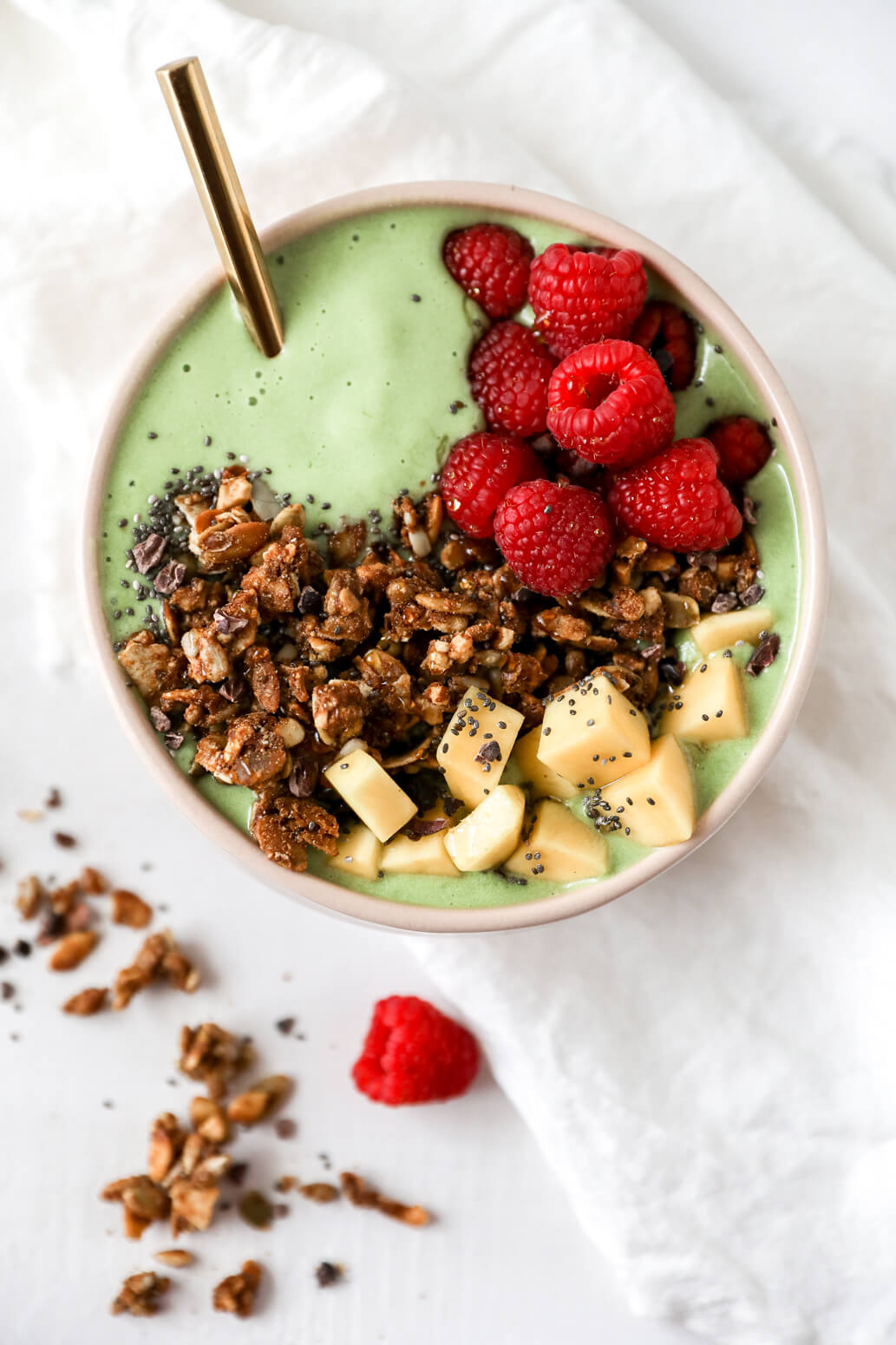 Tropical Matcha Smoothie Bowl with Pineapple — Jessi's Kitchen